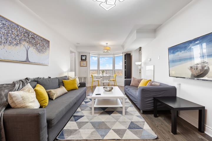 Apt 2 Bedroom+2bathroom +Parking  Shepperd Subwy - Toronto