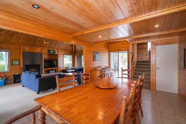 Hosts On The Coast -Tairua Estuary Views - Pauanui