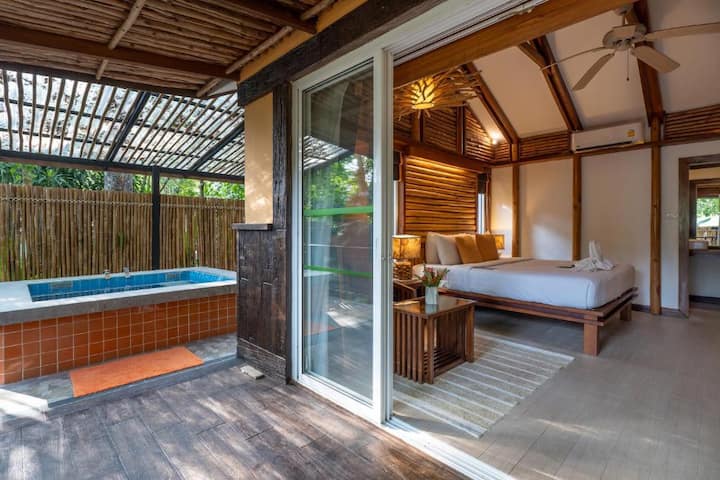 Deluxe Onsen Villa, 36sqm - River Kwai - Sai Yok