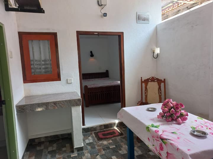 Air Conditioned Family Apartment At Hikkaduwa - Hikkaduwa