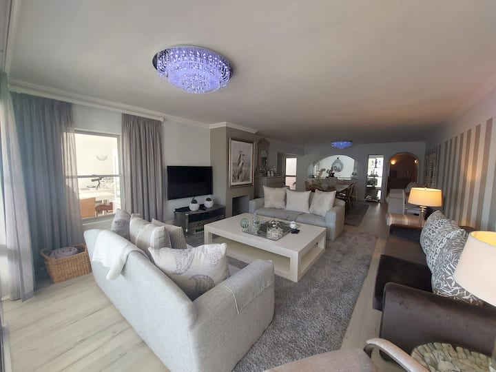 Hill View Villa - Plettenberg Bay