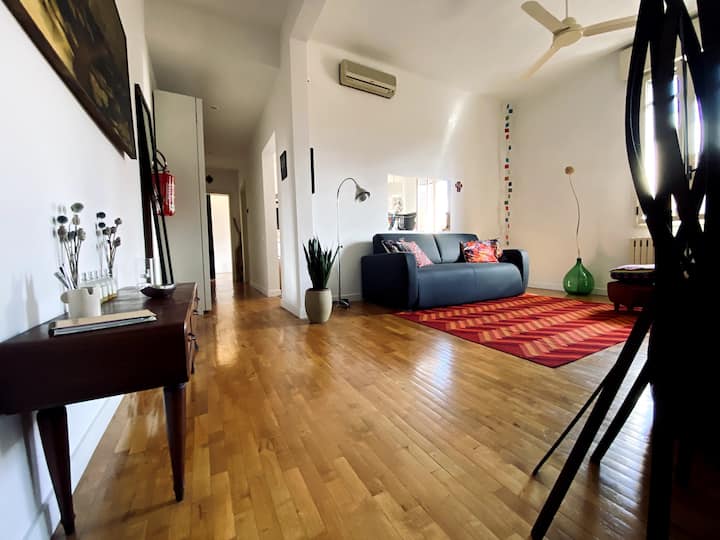 Casatimavo23
Retro Homey Hideaway - Bologna