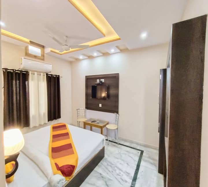 Deluxe Non Ac Room (No View)/shelter The Homestay - マウント・アビュー