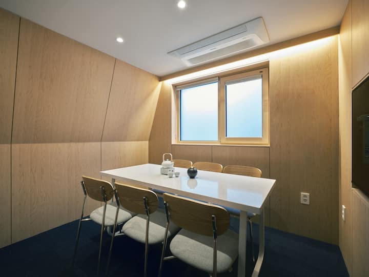 [Suite] 3f, 3 Queen Beds, 1 Bathroom, 1 Parking - Seoul