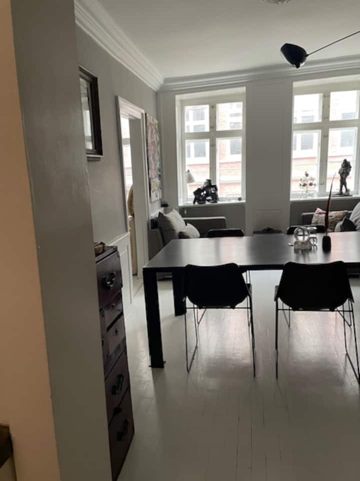 Kunstnerisk Hjerterum I Kbh K - Copenhagen
