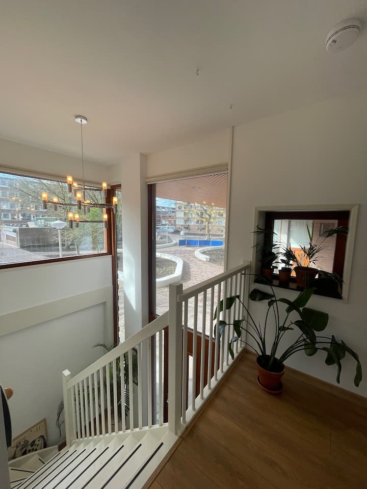 Light, Spacious Apartment, Two Balconies - Amsterdam