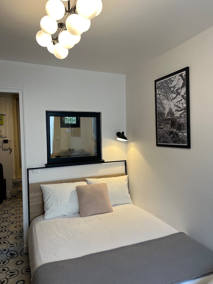 Très Beau Studio à Montmartre ! - Paris