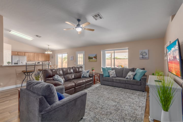 Cozy & Spacious 3br Pet Friendly Near Santan Mall - Gilbert, AZ