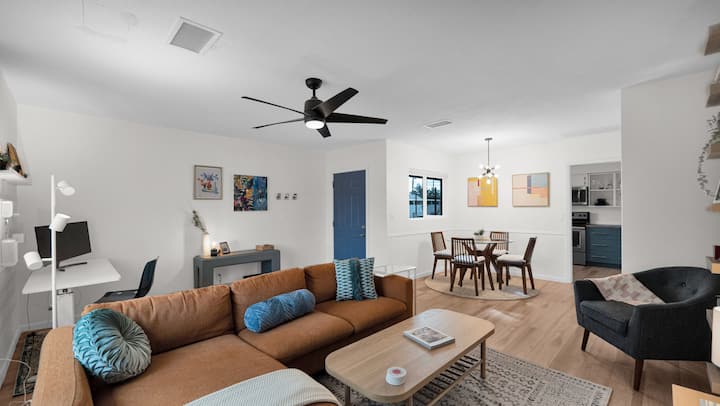 Chic 2 Bedroom Haven - South Phoenix, AZ