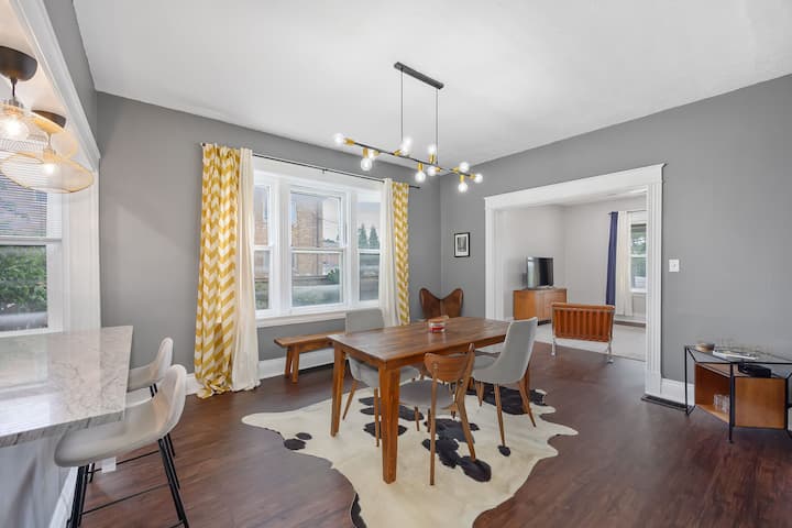 New Refined Pleasant Ridge Retreat - Madeira, OH