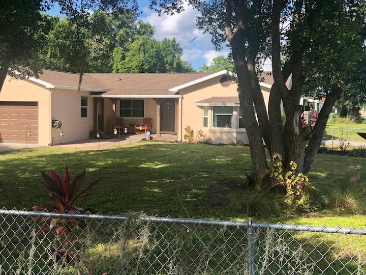 "The Sweet Suite" - Private & Quiet, Near 408/417 - Winter Park, FL
