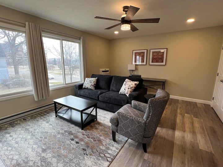 Lansing Urban Retreat: Renovated Gem - East Lansing
