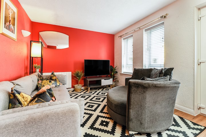 Finnieston 2-bed Gem +Parking & Perfect Location - Glasgow