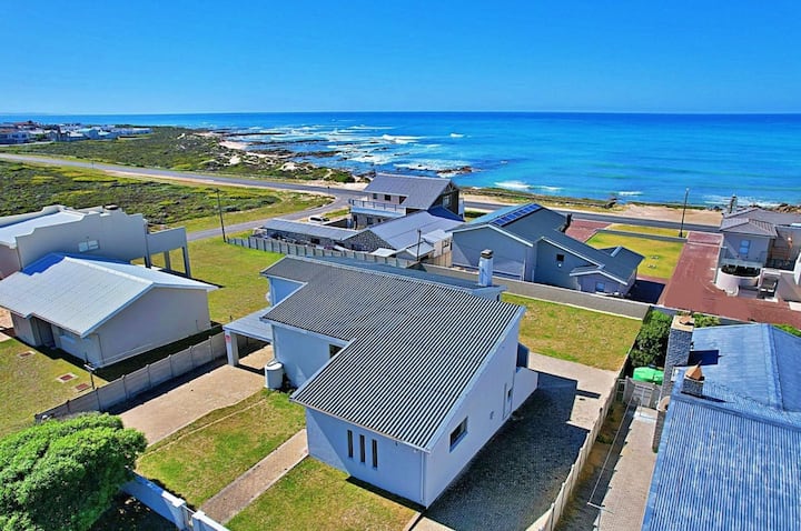 Kingfisher Self-catering House - Struisbaai