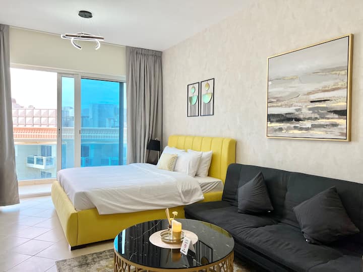 Cosmos Living Stunning Apt In Lago Vista Impz - Dubai