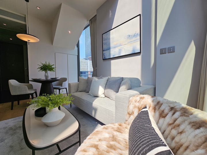 Luxury Condo In Cbd At Chidlom Skytrain, Bangkok - Bangkok