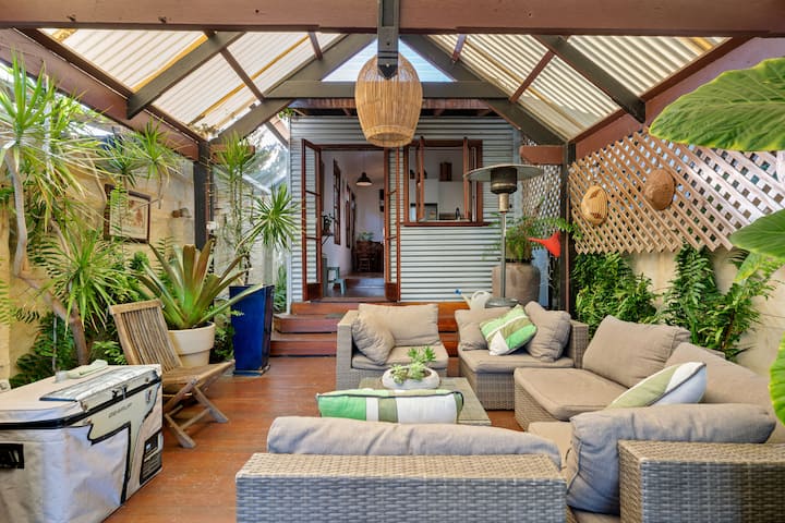 The Fremantle Character Cottage - East Fremantle