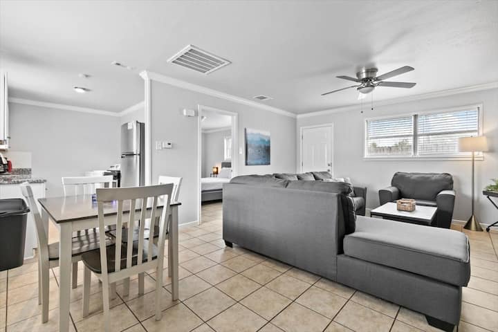 The Foxy Flat Near Entertainment District - Montserrat Road – Fort Worth
