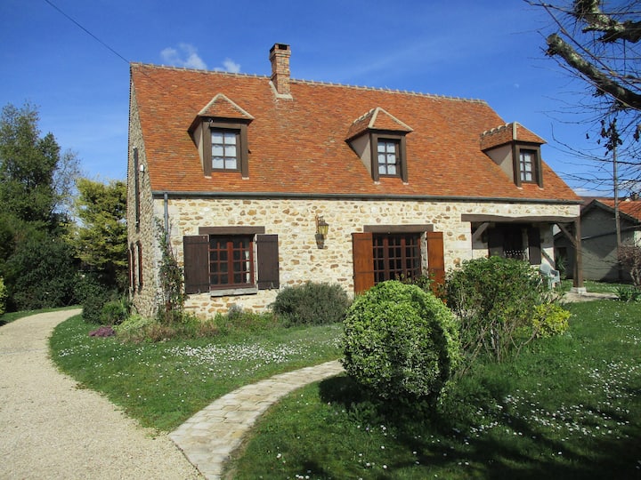 Maison Caractère 280 M² Jardin 1500 M² - Savigny-le-Temple