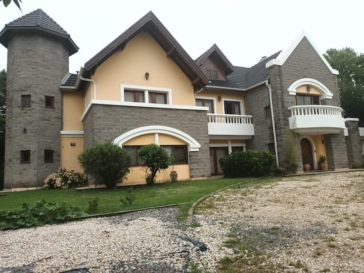 Casa En Barrio Privado - San Vicente, Argentina