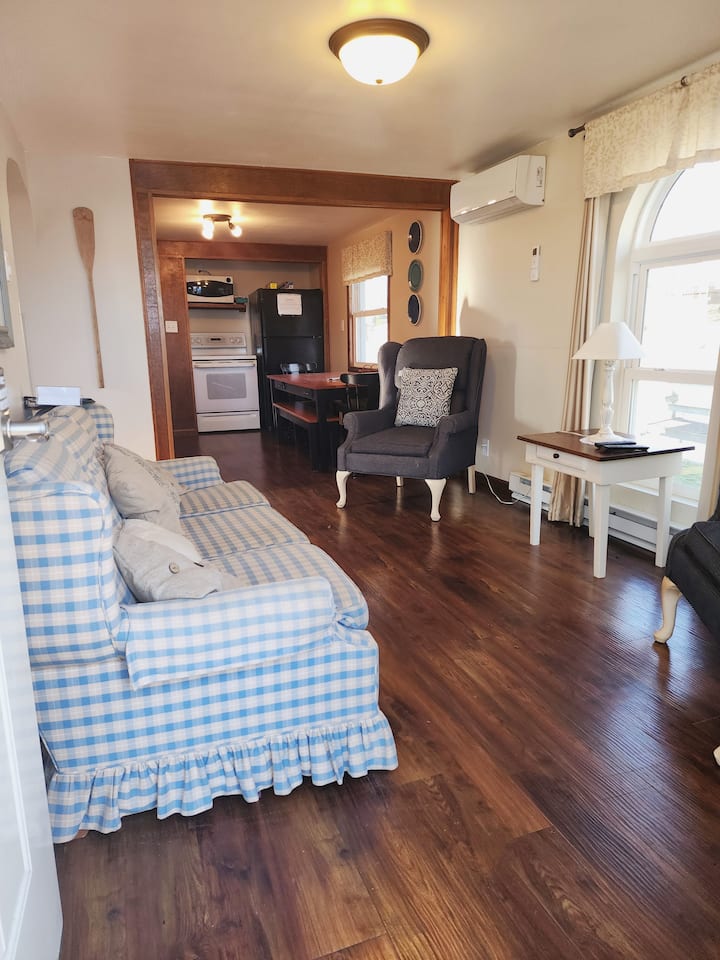 Cozy Channel House On Lake - W Beach & Dock - Coldwater, MI