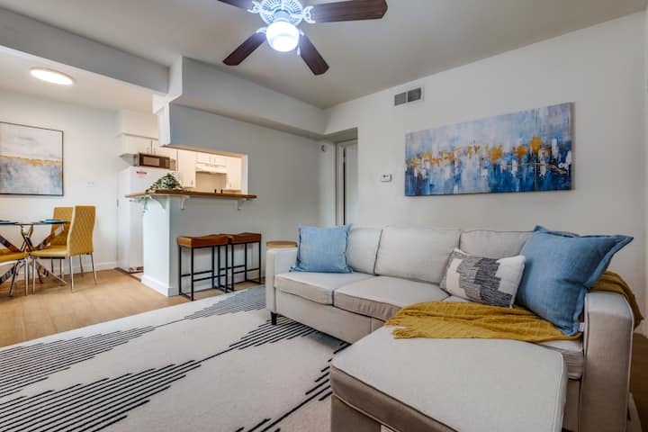 Comfy 1 Bedroom In Atx - Sleeps 3 - 3 Mins To Ut - Austin, TX
