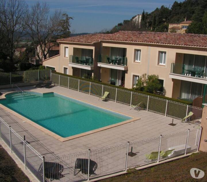 T2 Calme Avec Piscine - Gréoux-les-Bains