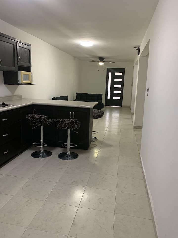 Casa Completa Para 4 Personas - Monterrey