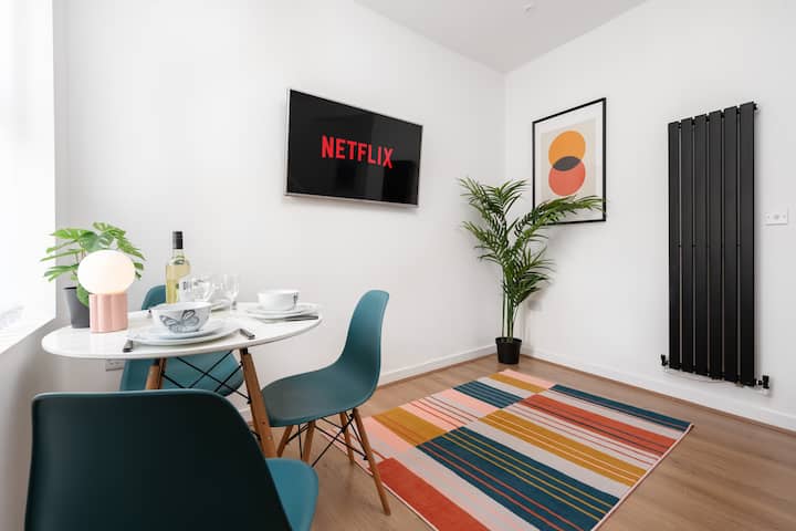 Perfect Modern 4 Bedroom Close To Stadium - Guernsey
