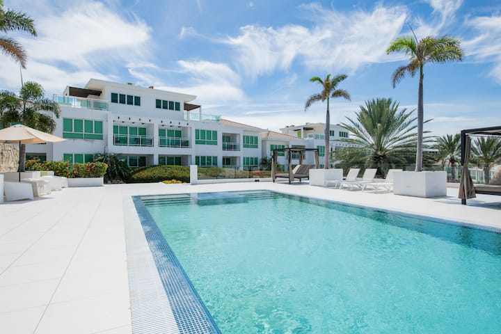 Searenity Penthouse - Curaçao