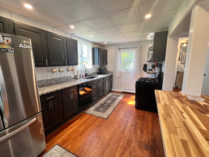 Charming Farmhouse Near Saratoga - Saratoga Springs, NY