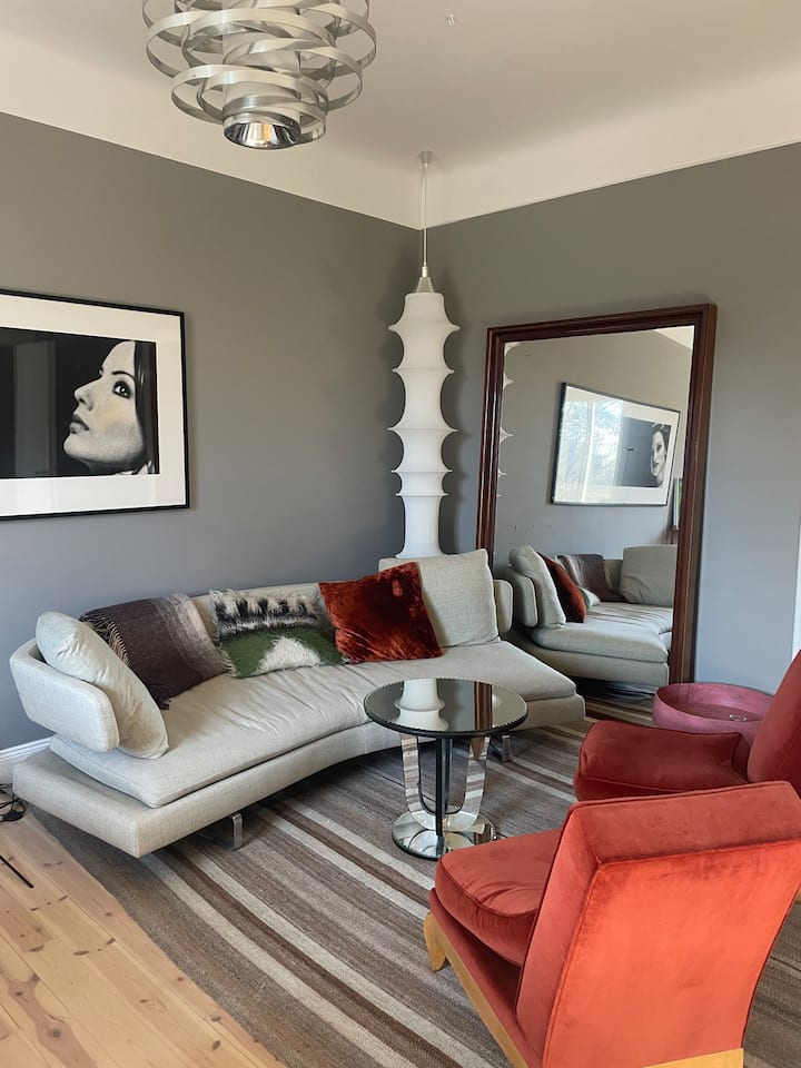 A Sunny Design Home By The Water - Stockholm