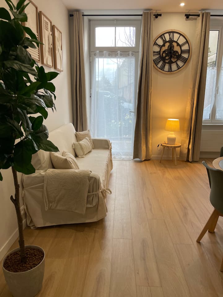 Joli Appartement - Parking - Proche Centre Ville - Chartres
