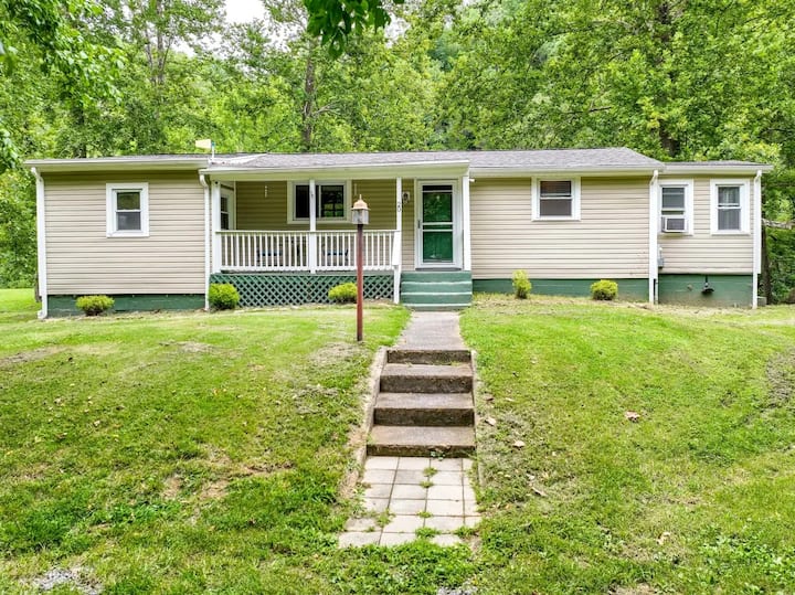 Nature Escape: 3br Creeksideretreat W/scenic Views - Natural Bridge Zoo, Natural Bridge