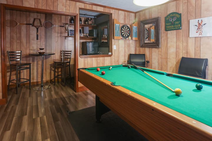 Rustic 5.5br Home W/ Hot Tub, Fire Pit, Sleeps 16+ - Natural Bridge Zoo, Natural Bridge