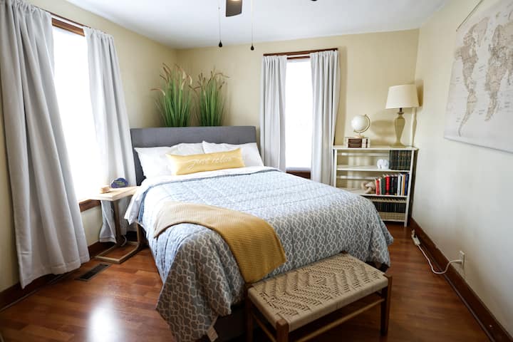 Quaint & Cozy Springfield Haven - Springfield, IL