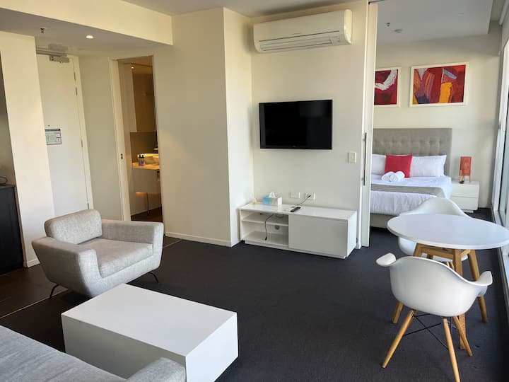 Tasha's 2br Apartment On Warwick - W103 - Walkerville
