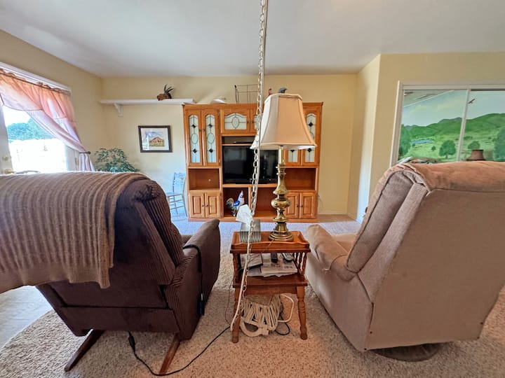 Cozy Coop - Atascadero, CA