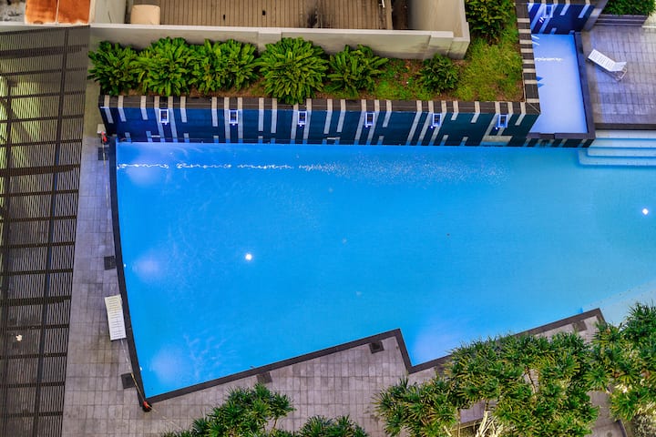 Surfers Paradise Retreat:stunning Views 2-br Haven - Surfers Paradise