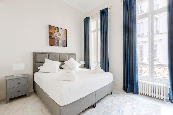 Standing Et Confort 5 P. Près De L'arc De Triomphe - Paris