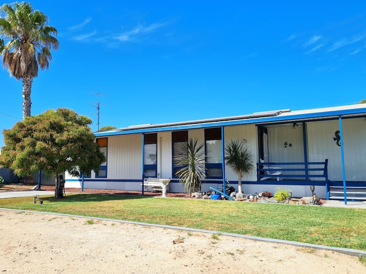 Lil Blue Beach House - Port Hughes