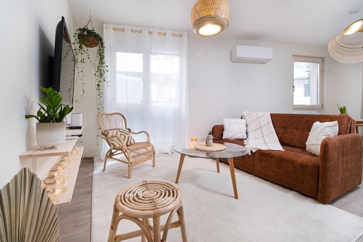 Stylish One-bedroom Apartment - Plovdiv