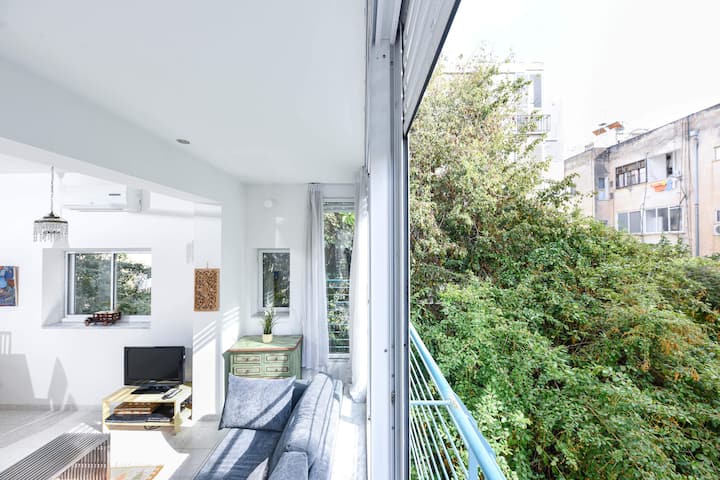 Tranquil Garden Retreat By Sea N Rent - Tel Aviv