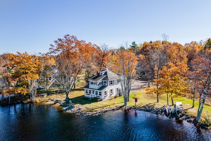 Lakefront Sanctuary In Orono, Maine - University of Maine, Orono