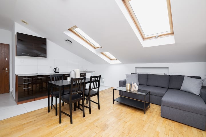 1-bedroom Apartment With Ac - Dluga 65 Street - Krakow