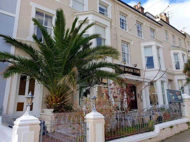 Rose Tor Hotel - Twin Superior - Llandudno