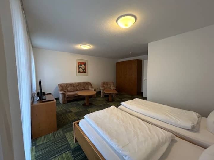 Renovierte Wohnung, Eg (4 P.) - Burglengenfeld