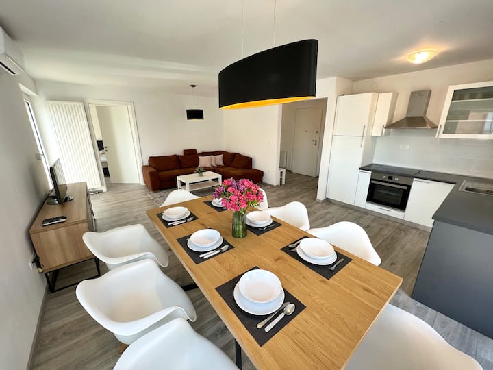 Modern 3 Bedroom Apartment Jarun - Croacia