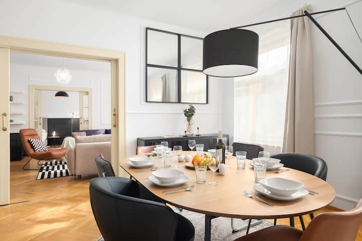 Lavish 2bdr Apt. In Old Town W/ View Of N. Theater - Prague