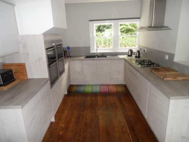 The Mountain View Direct. Penmaenmawr - Conwy
